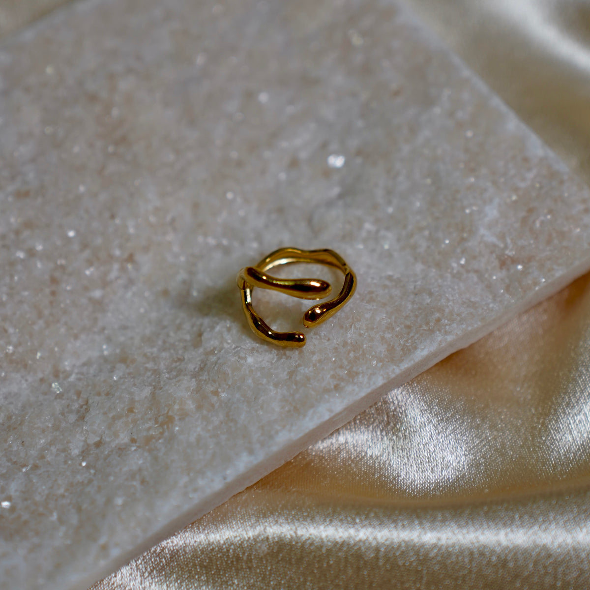 Gold Elisa Ring – Ettis Swim